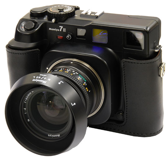 Hand-made leather camera cases for Mamiya 7/7II and Fujifilm TX-1 ...